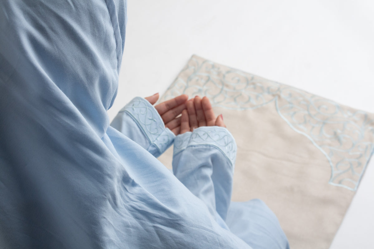 Embroidered Prayer Clothes Kit – Sky Blue – Namat